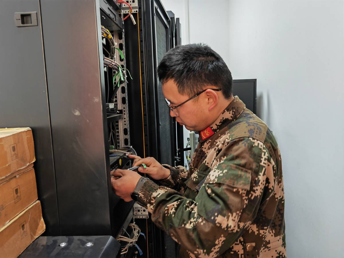 Hexagon warrior - iMedia