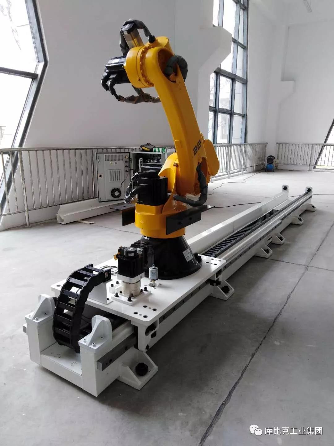 CUBIC industrial robot seventh axis - iMedia