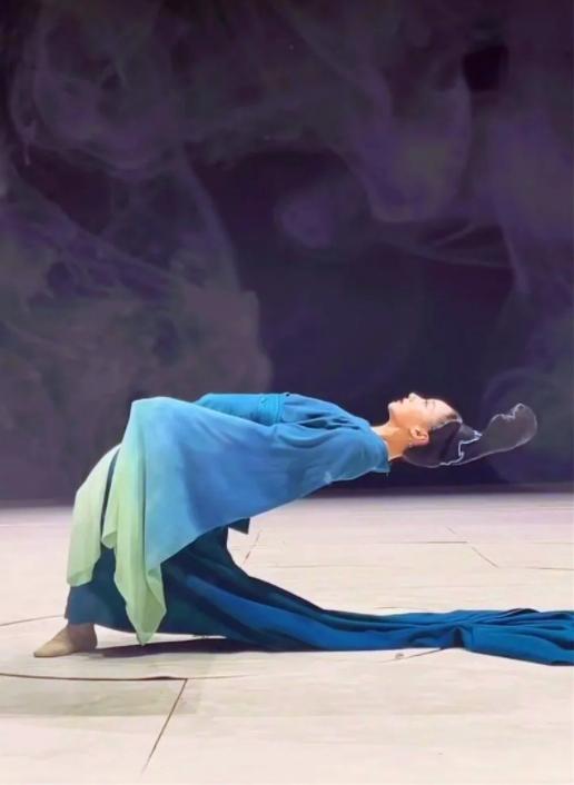 "Only Green" Meng Qingyang successfully came out of the circle!Looking ...