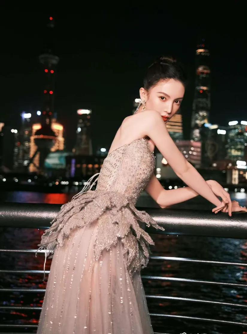 The dwarf has no spring in the entertainment industry?The average ...