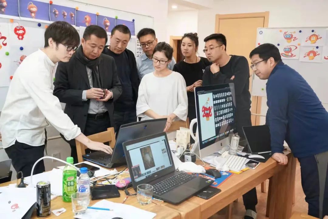 Guo Chunfang/Jiang Qiang/Jiang Yufan: Xue Rongrong lights up dreams and ...