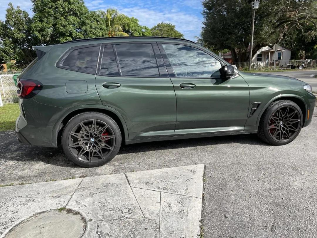 After 10 weeks, I finally waited for the Malachite Green BMW X3M ...