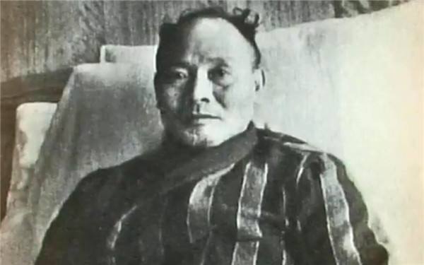 Tang Enbo, a famous anti-Japanese general, was abandoned by his wife ...