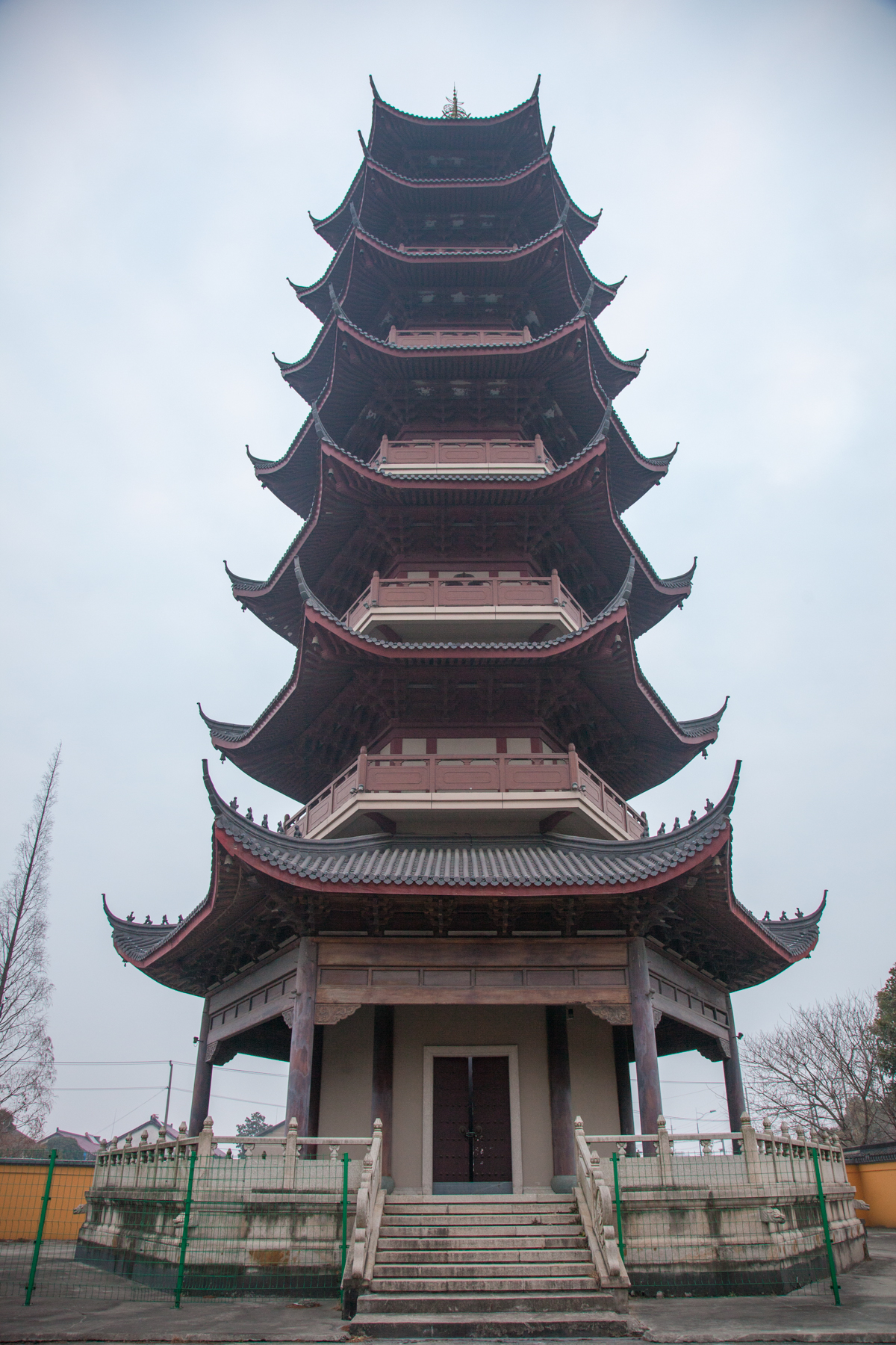 Once the three famous temples in the south of the Yangtze River, more ...