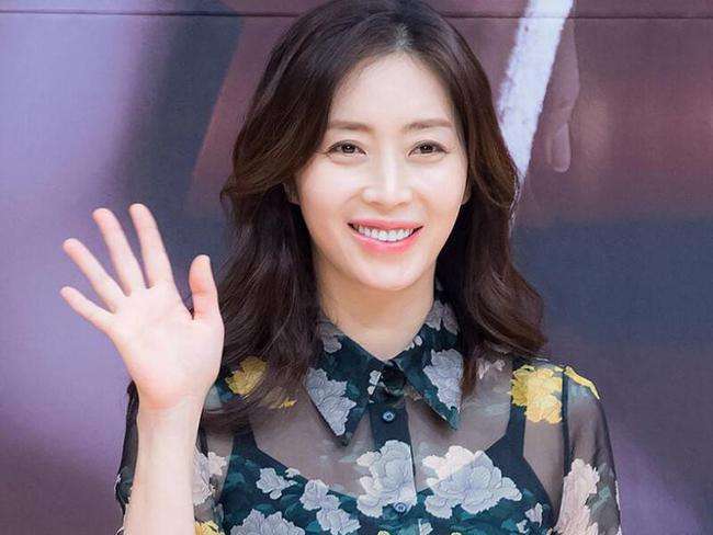 Song Yuner married movie superstar Xue Jingqiu at the peak of her ...