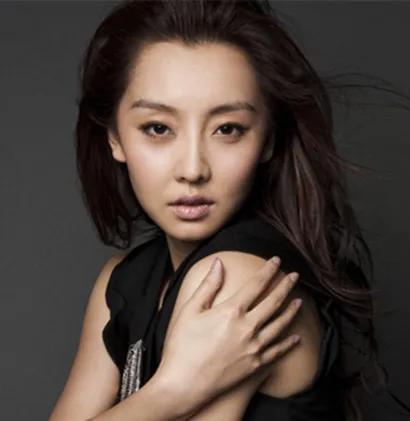 Beautiful actress Liu Yang - iMedia