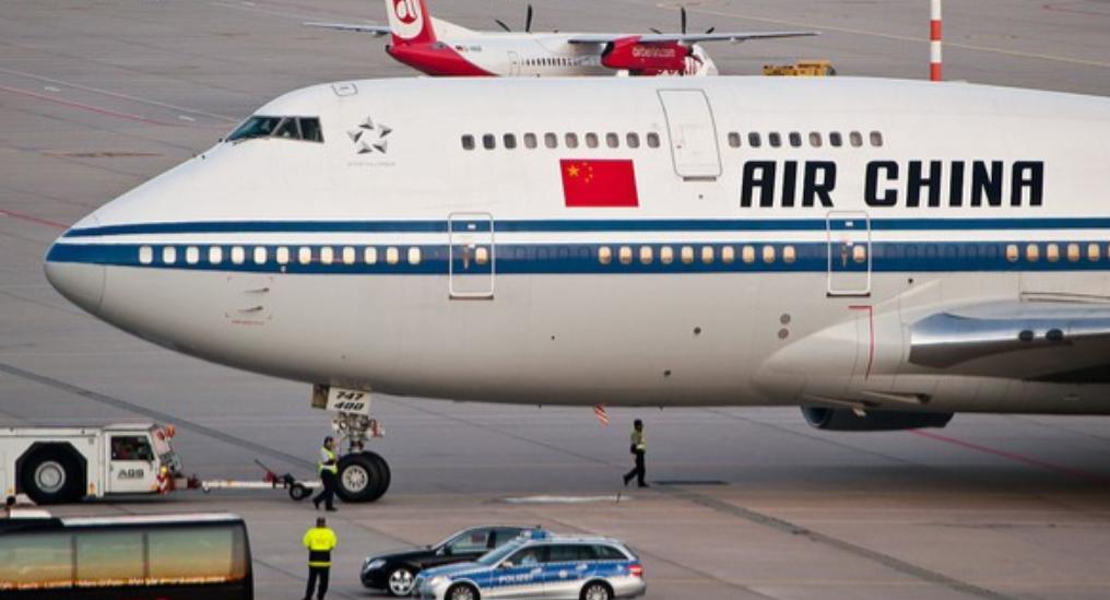 Air China flight 981 was hijacked. The man threatened to bomb the plane ...
