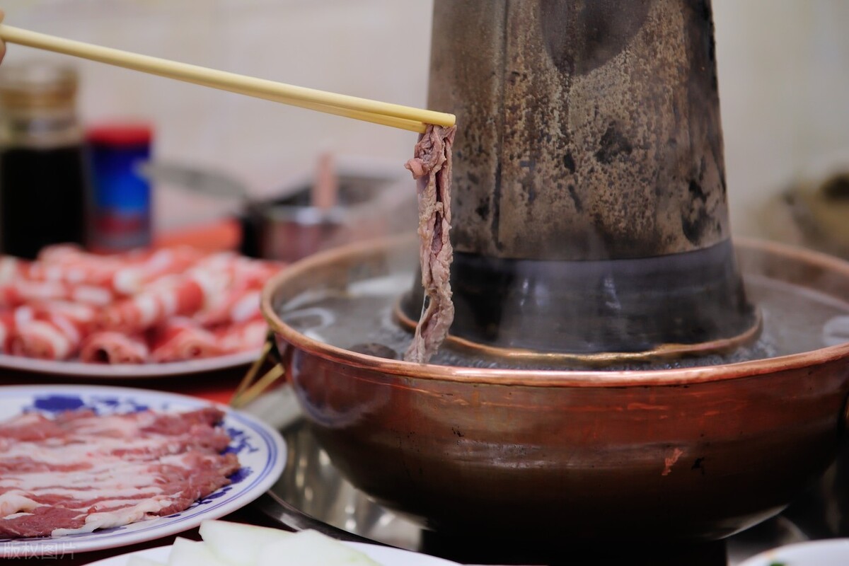 It's freezing cold, eat a warm mutton, warm from head to toe - iMedia