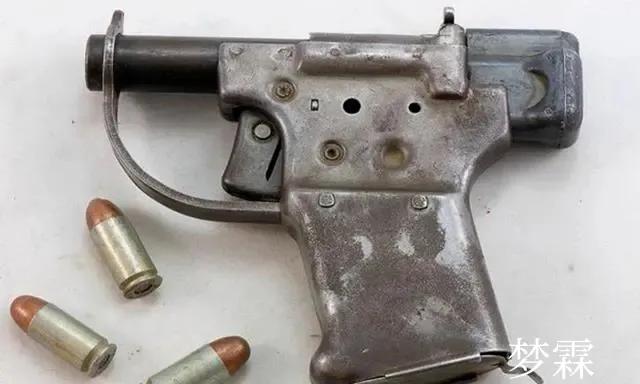 Pistol with an effective range of only 10 meters: American FP-45 ...