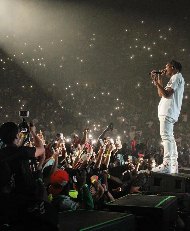 Hip-hop music, do you have to swear words? - iMedia