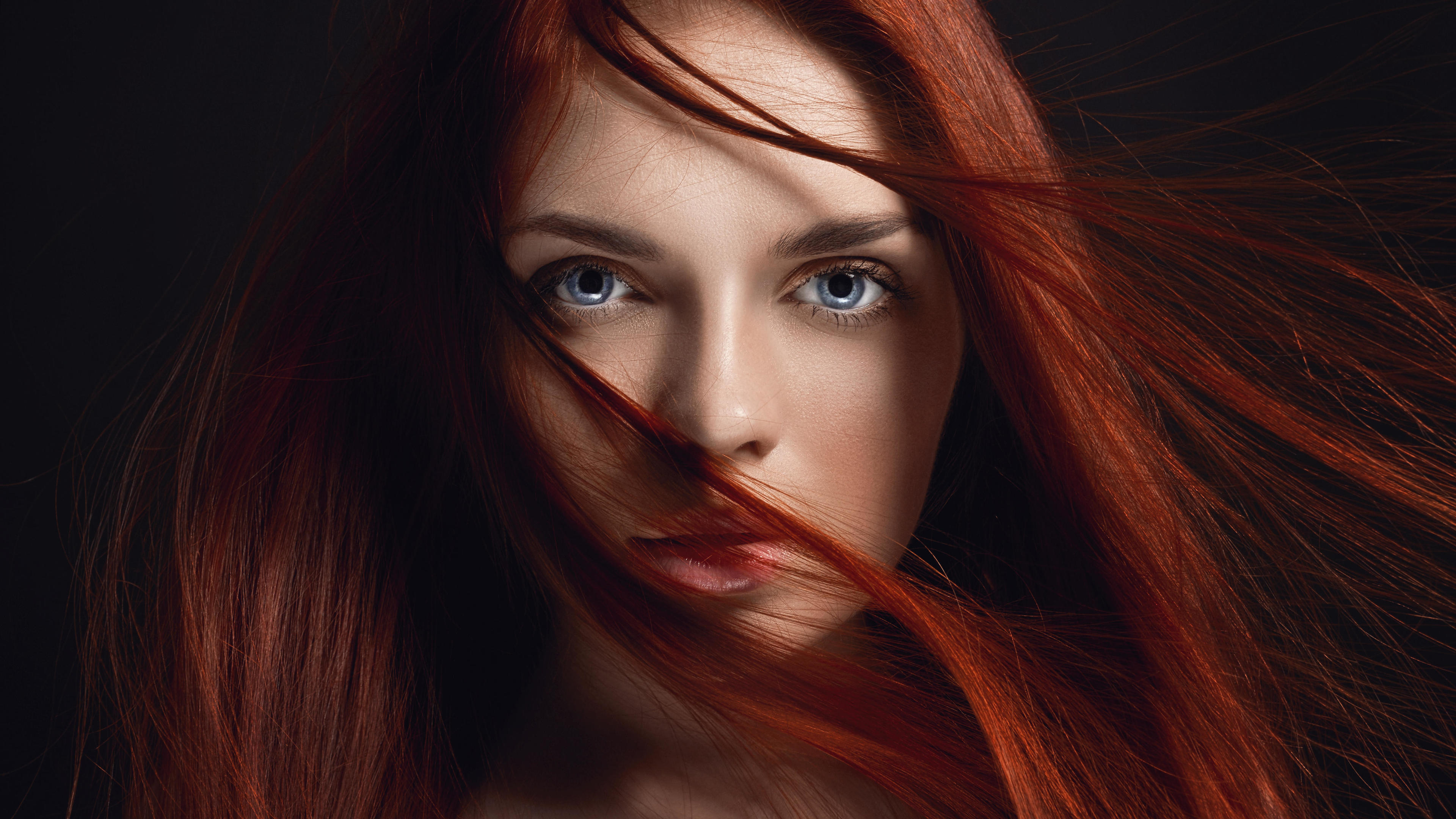 Red-haired beauty, passionate and beautiful - iMedia