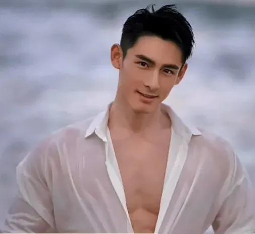 Male model photo (8): Healing when smiling - Guo Qiubo - iMedia