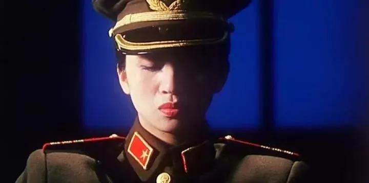 Those perfunctory women disguised as men in film and television dramas ...