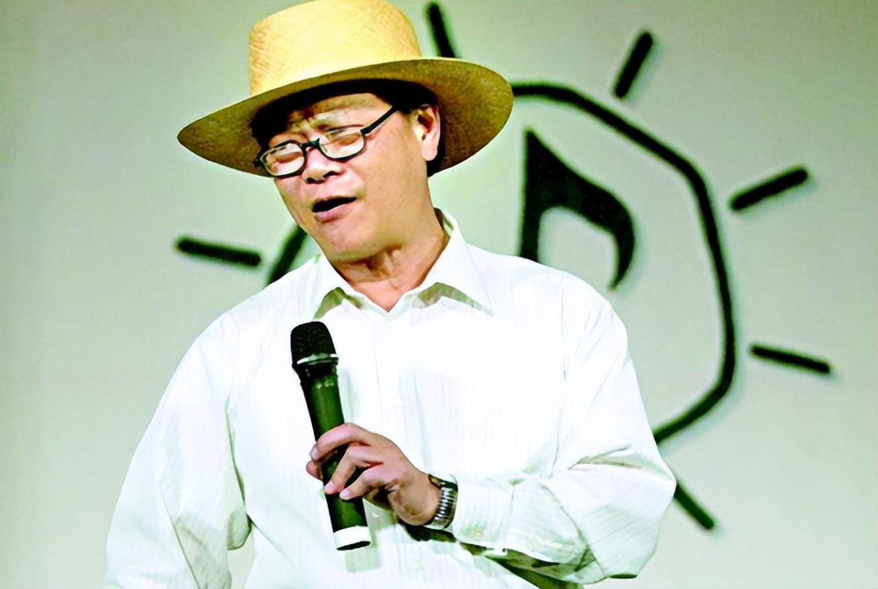 Qiu Chen, the head of the Qiuqiu Choir, died of liver cirrhosis at the ...