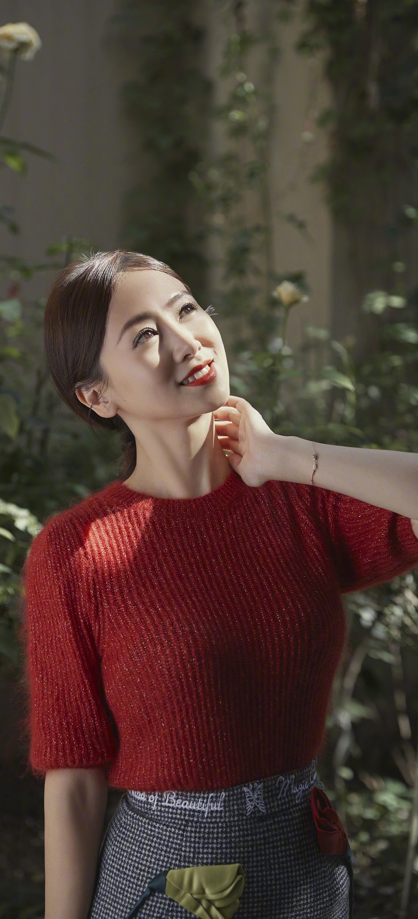 Portrait Photography Posing Bust (81) - iMedia