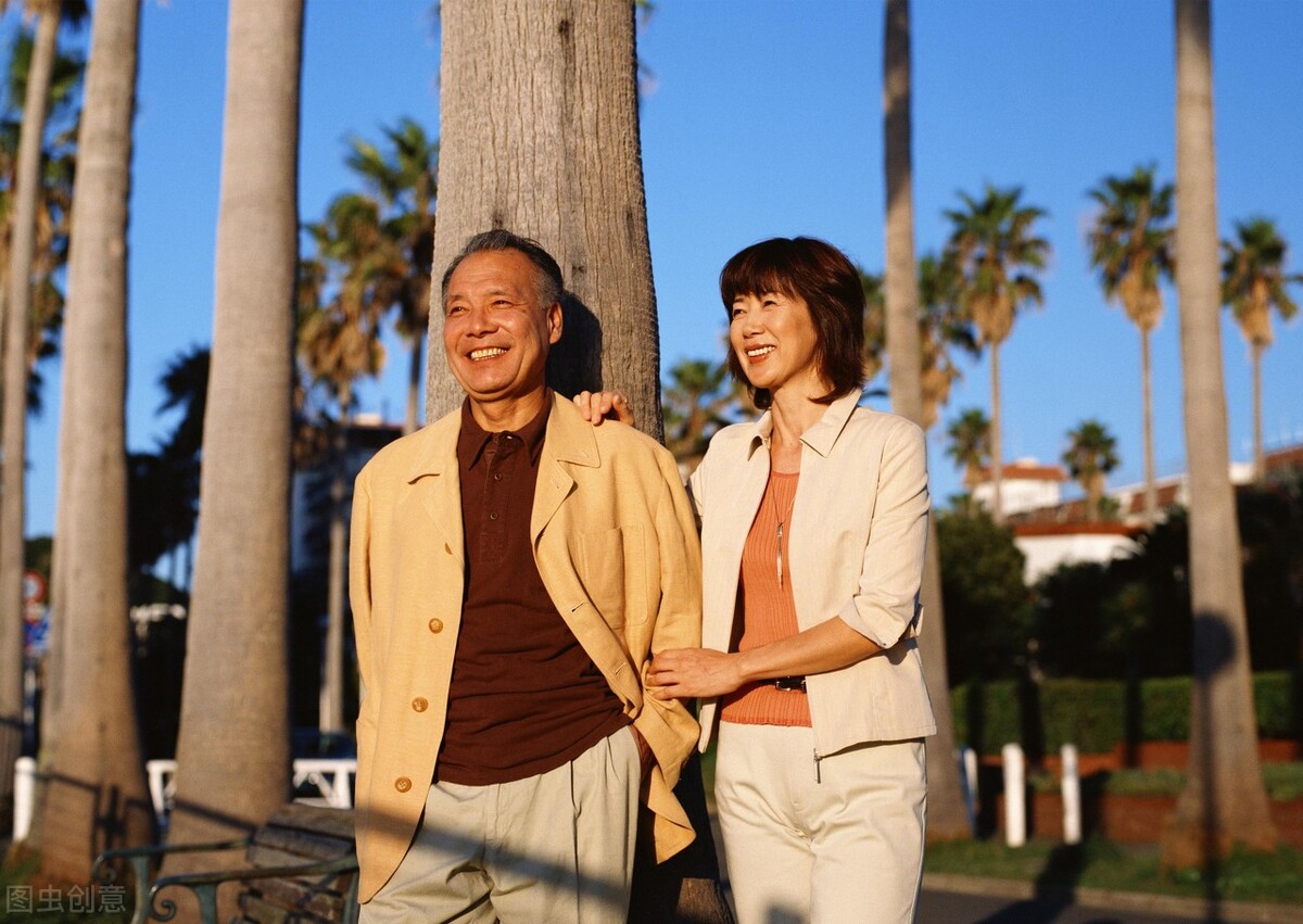 Older people learn to live a minimalist life and become more relaxed in ...