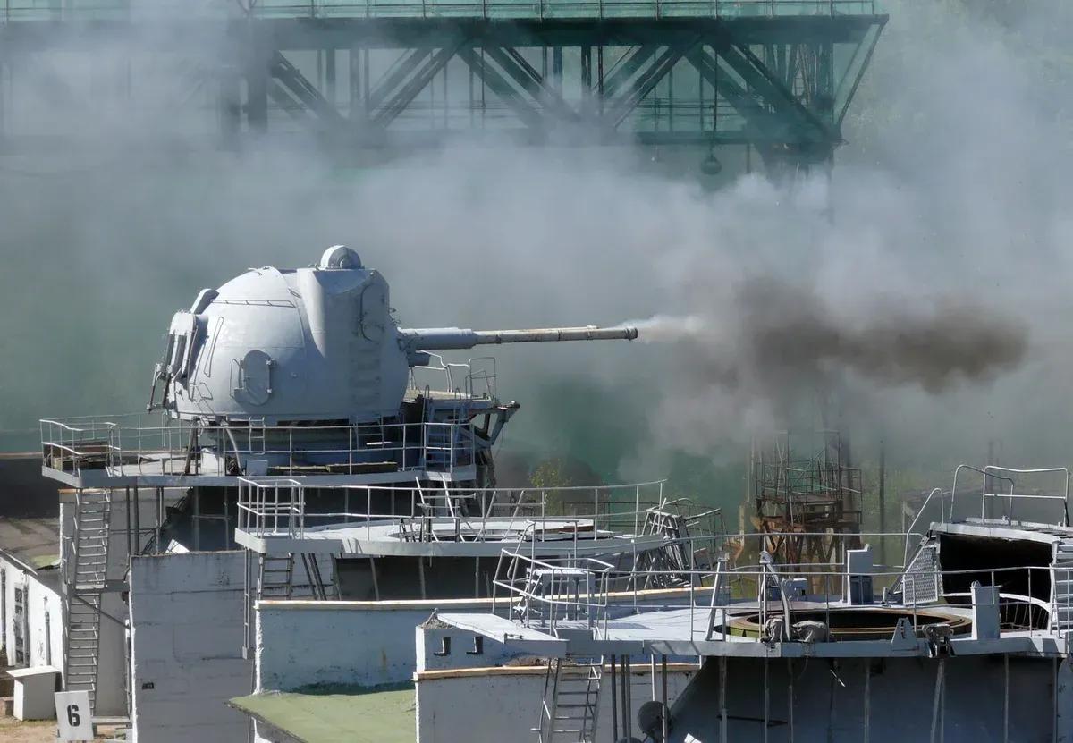 Atlas of AK-130 naval guns (64 pictures) - iMedia