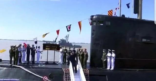 The 035B hybrid AIP submarine equipped by the Myanmar Navy - iMedia
