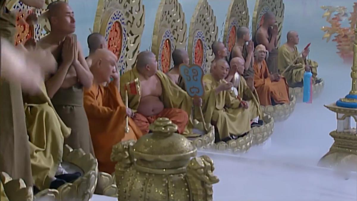 The golden-winged Roc bird crying Monkey King in "Journey to the West ...