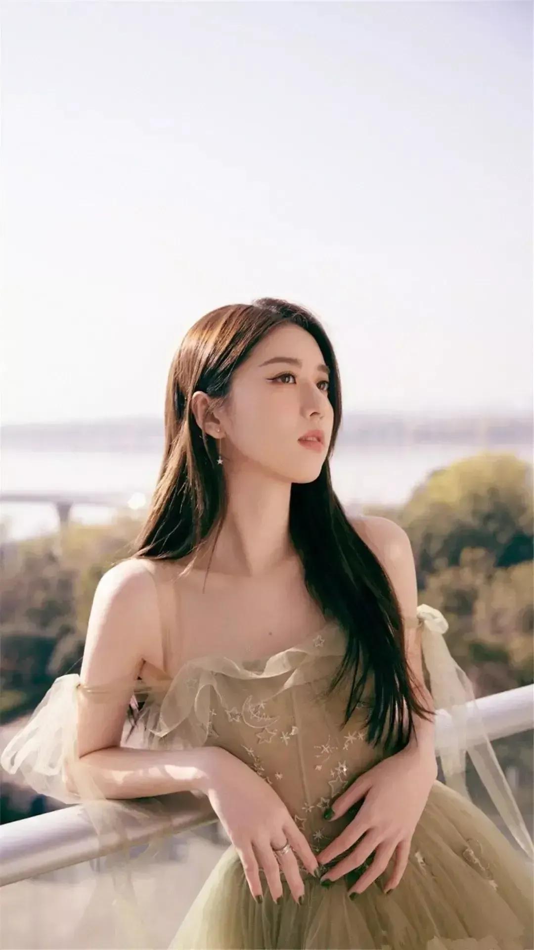 Beautiful, gentle and lovely, Taiwanese beauty Li Kaixin's beautiful ...