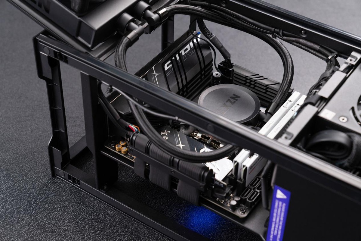 Light luxury in a mini case!NZXT H1 case review - iMedia