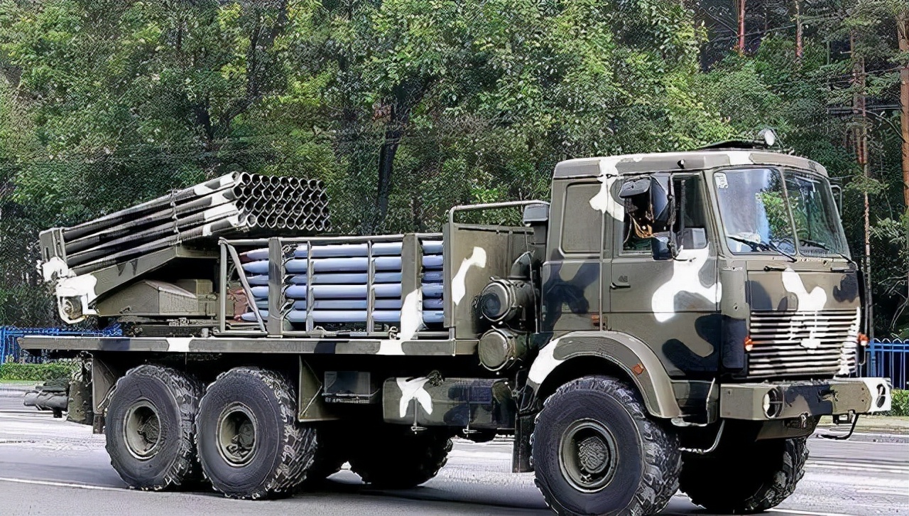 Crazy Soviets developed a new multi-barrel rocket launcher that fires ...