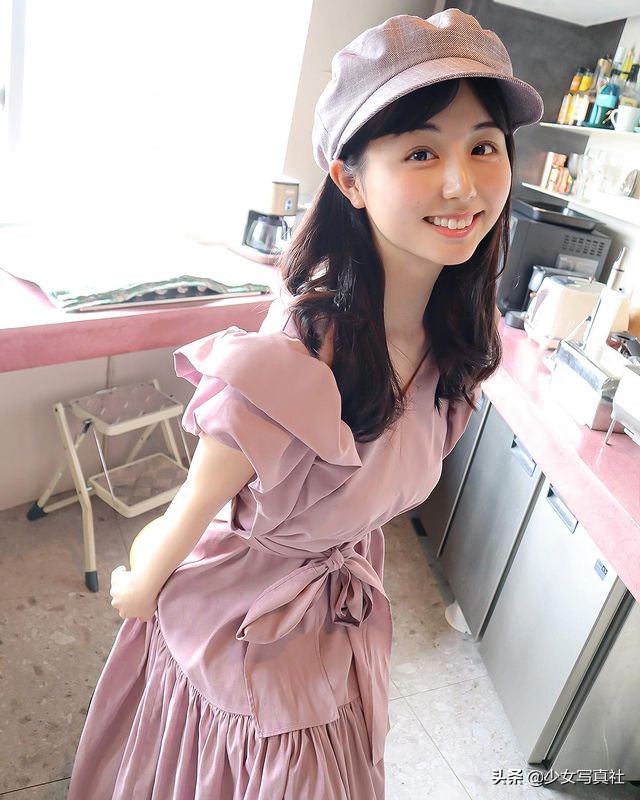 28-year-old cute "girl" Emi Kurita - iMedia