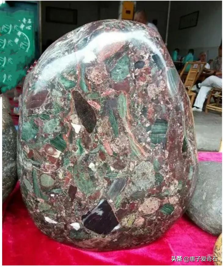 The most expensive fossil auctioned for 216 million, but some "fossils ...