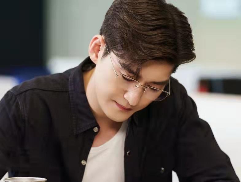 The male version of "Thirty Only" is coming, Du Chunjing is superhero Huang Youming and Zhang ...