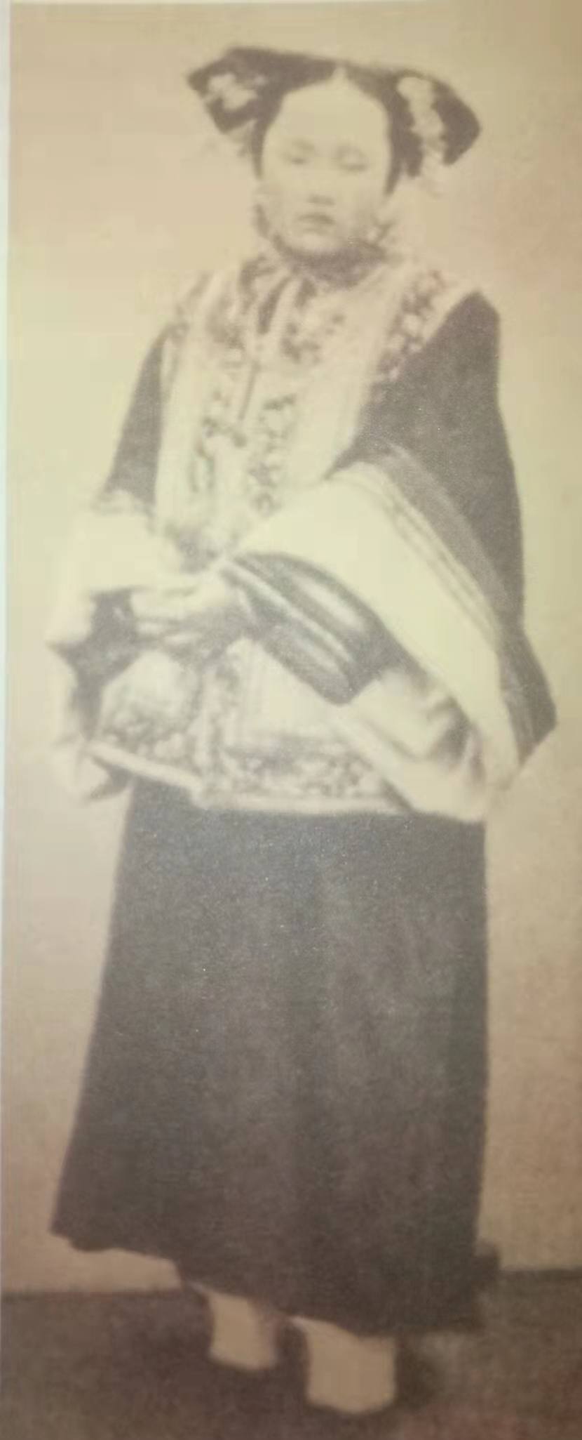 Ma Fuxiang turned his hands into clouds, and turned his hands into rain ...