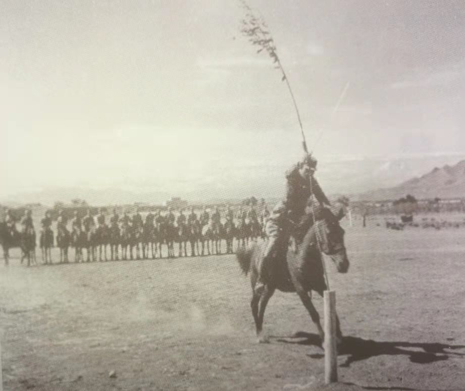 Accompanying Cixi, the Republic of China sealed the frontier.Ma Fuxiang ...