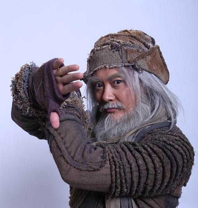 Hong Qigong taught Guo Jing the eighteen palms of subduing the dragon ...