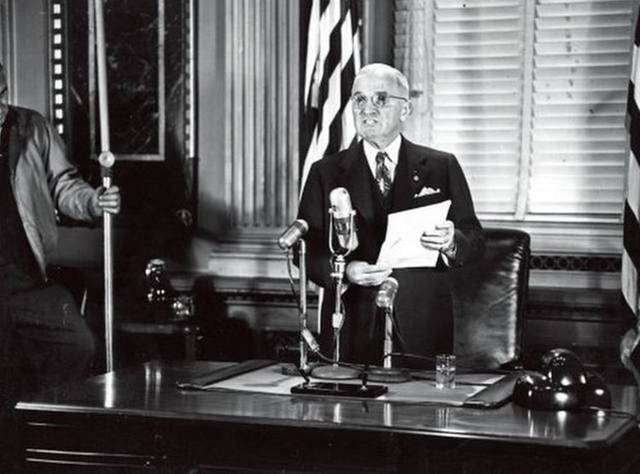 During the Korean War, MacArthur's visit to Taiwan made Truman angry ...