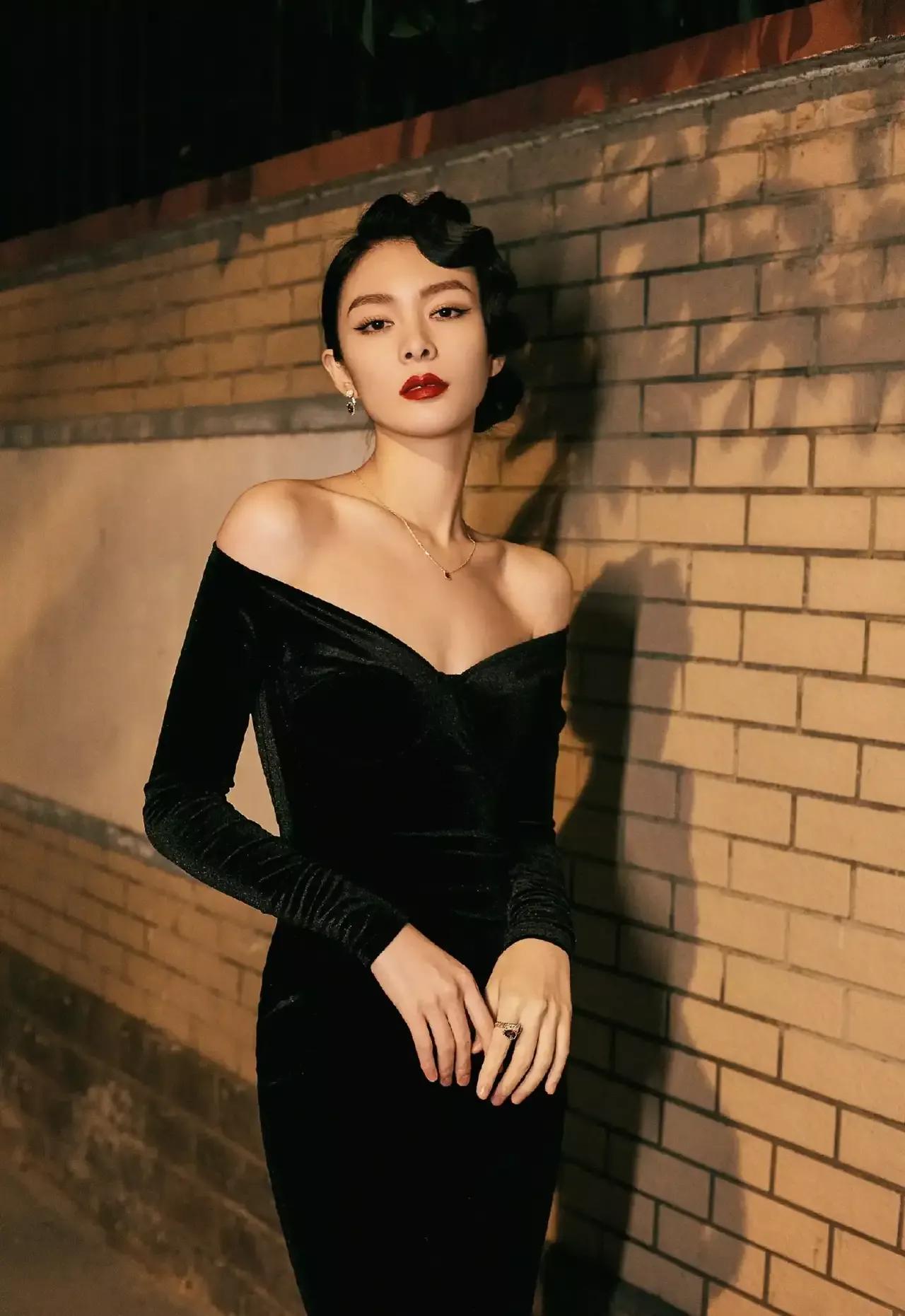 Fu Jing is the top 101 in appearance, figure, and even clothes, but she ...