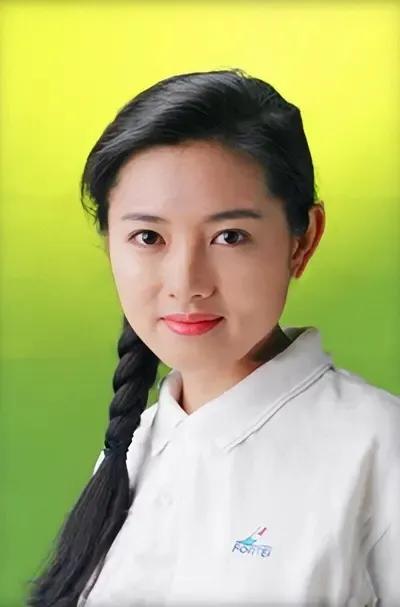 The first generation of "Peach in the World" Li Lizhen, from a third ...