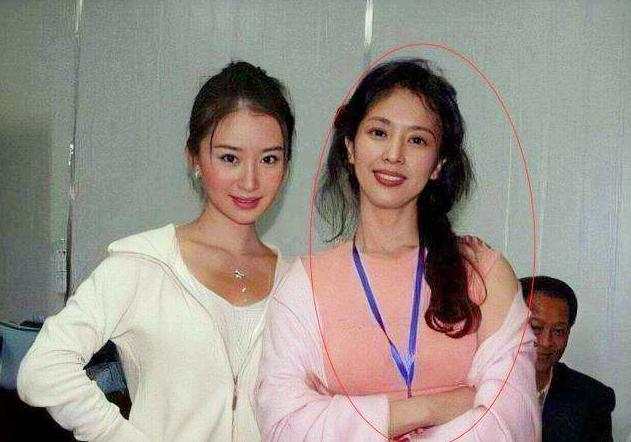 Liu Yifei's mother Liu Xiaoli: Give up marriage and career, and do not defend her daughter for ...