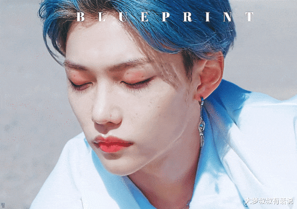 Felix's makeup covers freckles "fans want to see seconds to wipe their ...