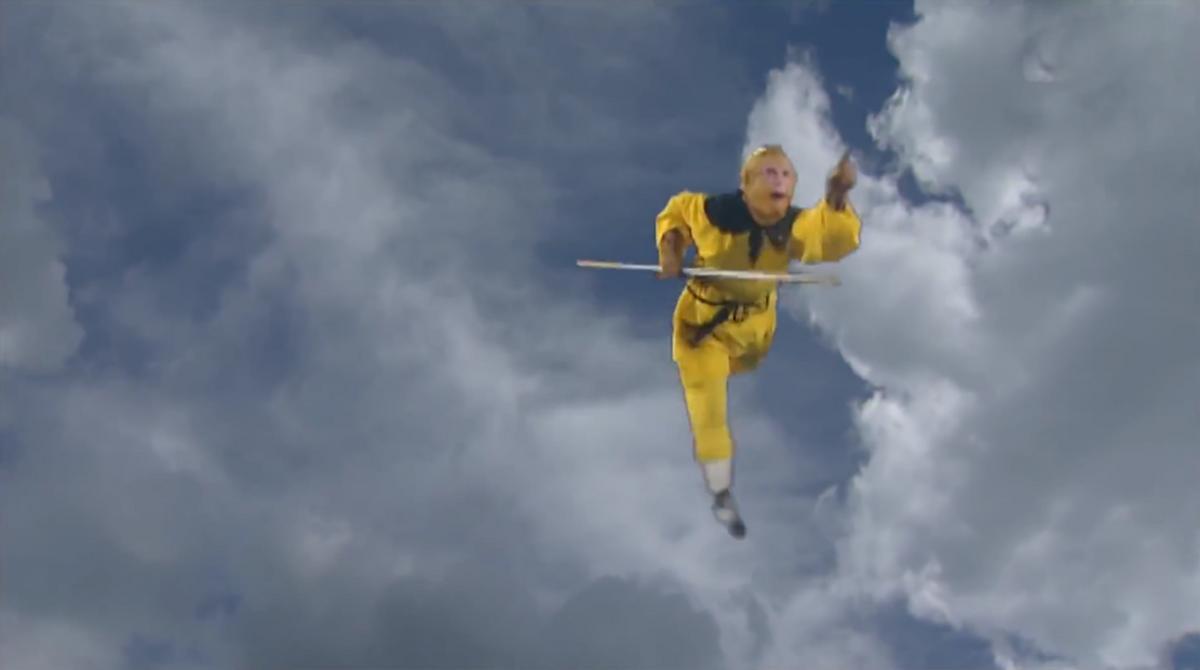 The golden-winged Roc bird crying Monkey King in "Journey to the West ...