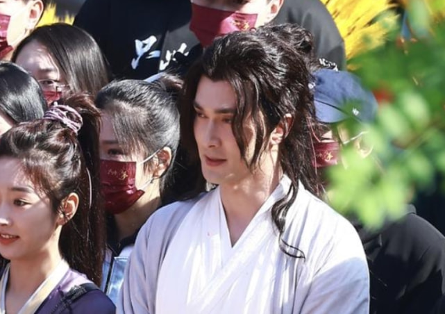 The 39-year-old Gao Weiguang's new drama started shooting, and the high ...