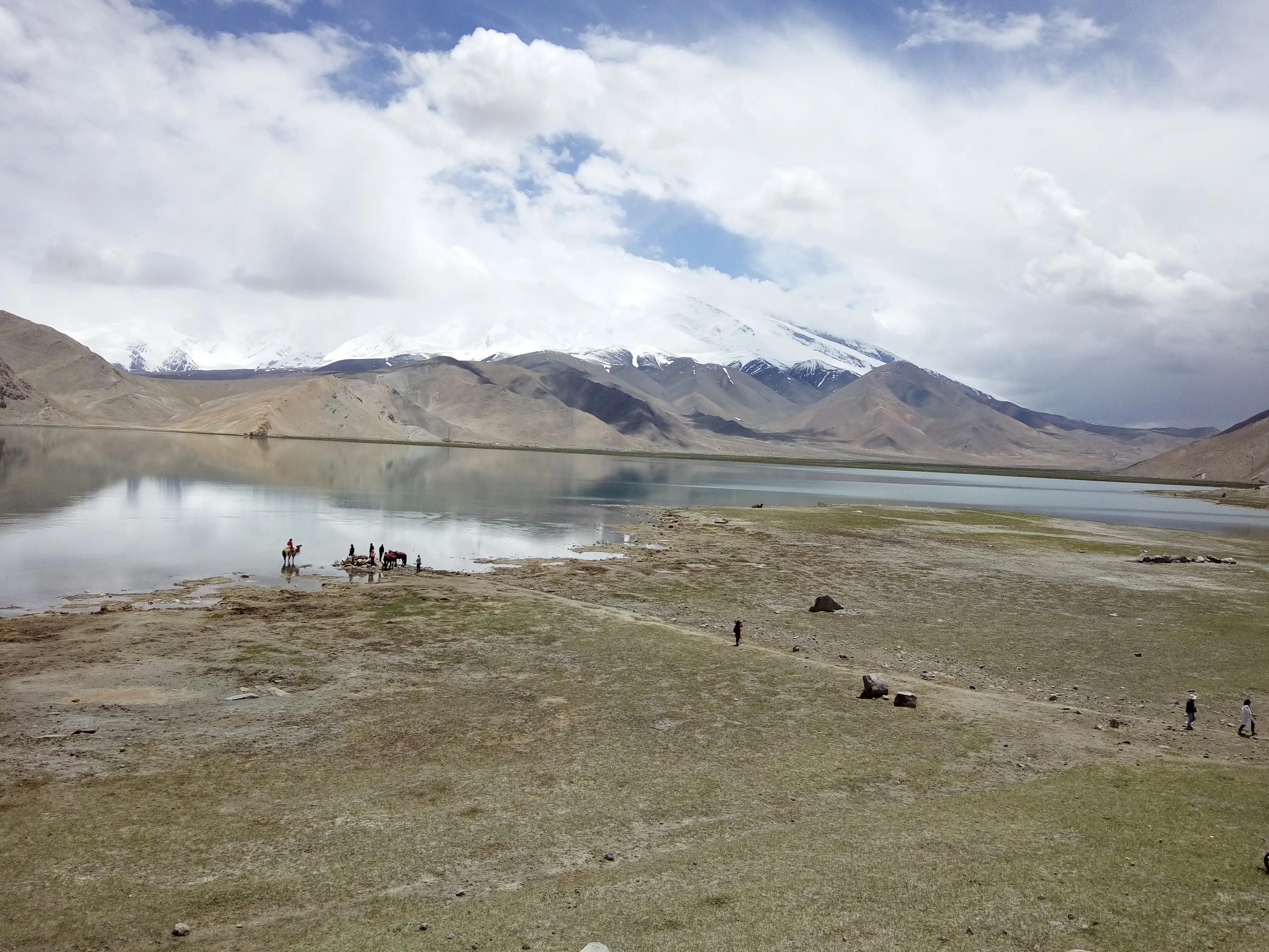 Xinjiang Karakule Lake and Baisha Lake - iMedia