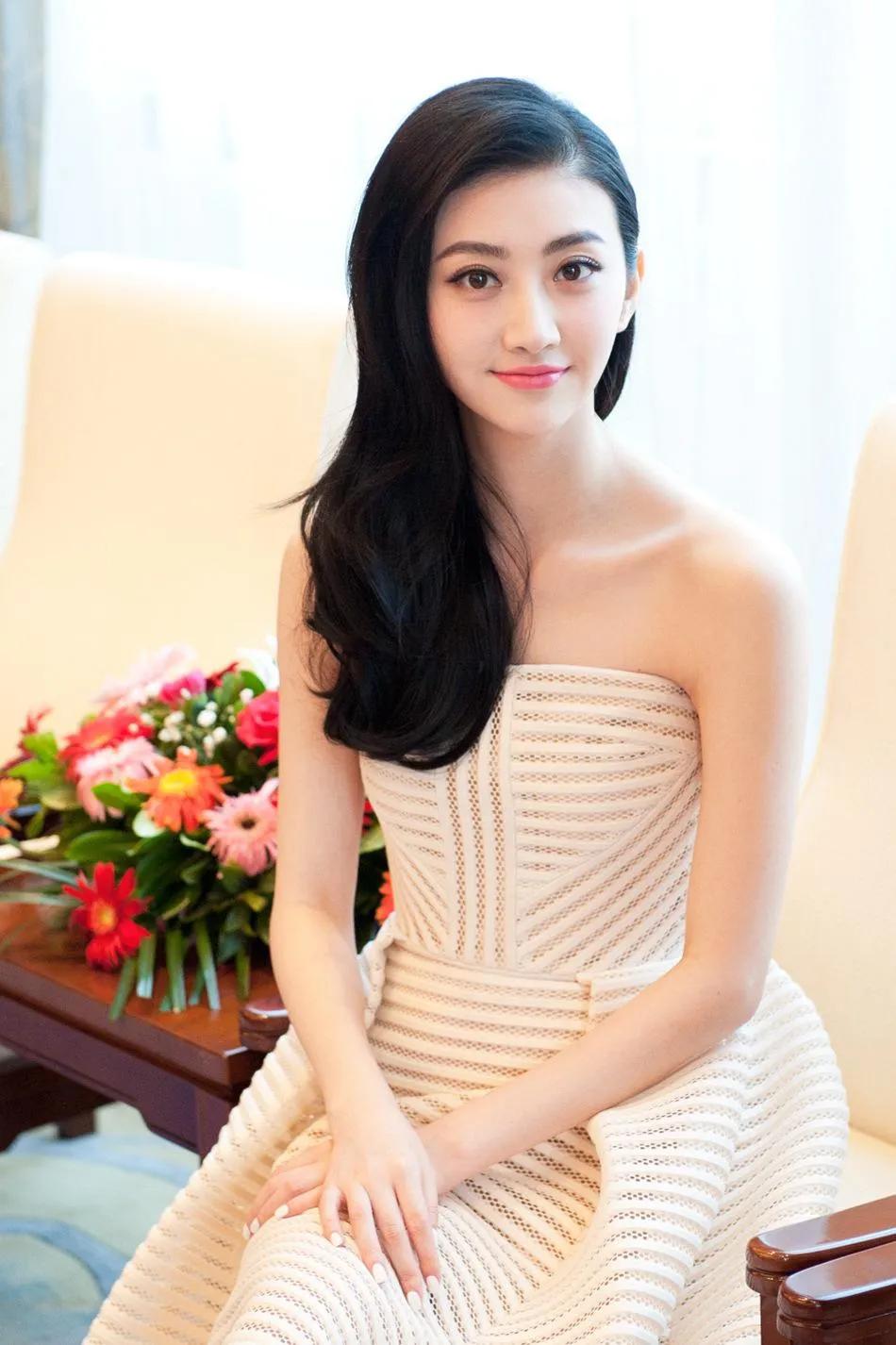 Sexy photos of Jing Tian - iMedia