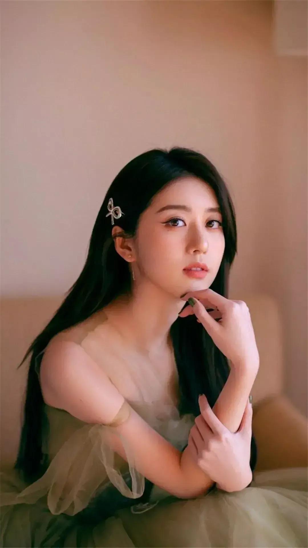 Beautiful, gentle and lovely, Taiwanese beauty Li Kaixin's beautiful ...