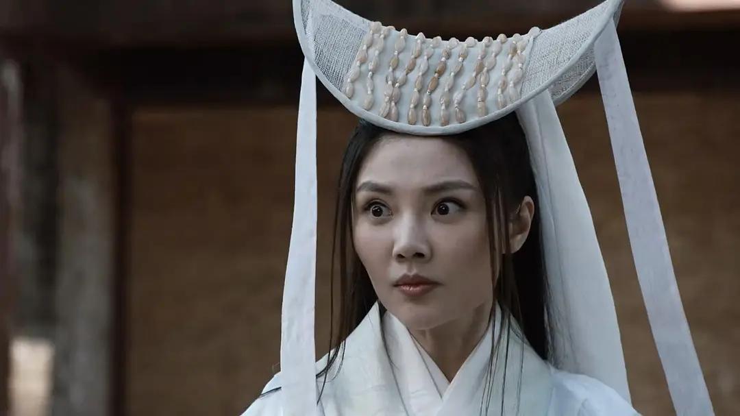 The same "net pocket" on the head, Jia Jingwen is classic, Deng Cuiwen ruins the image, Liu ...