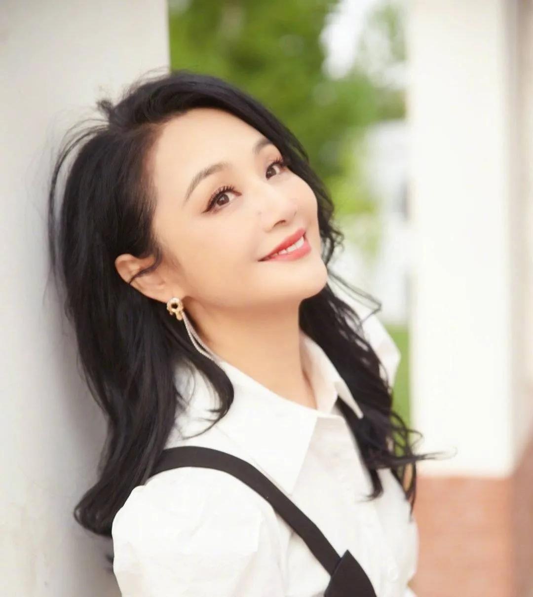 Actor Cao Ying, filming a husband, is still romantic after 13 years of ...