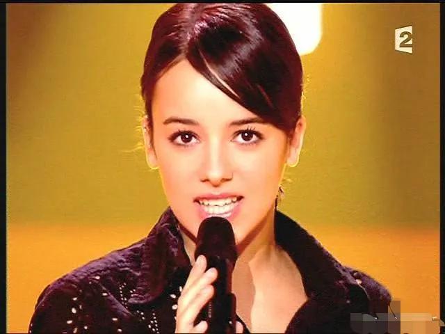 France's first beautiful singer-Alizee - iMedia