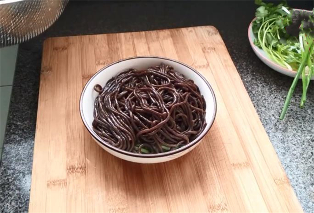 Teach you the best recipe for fern root noodles - iMedia