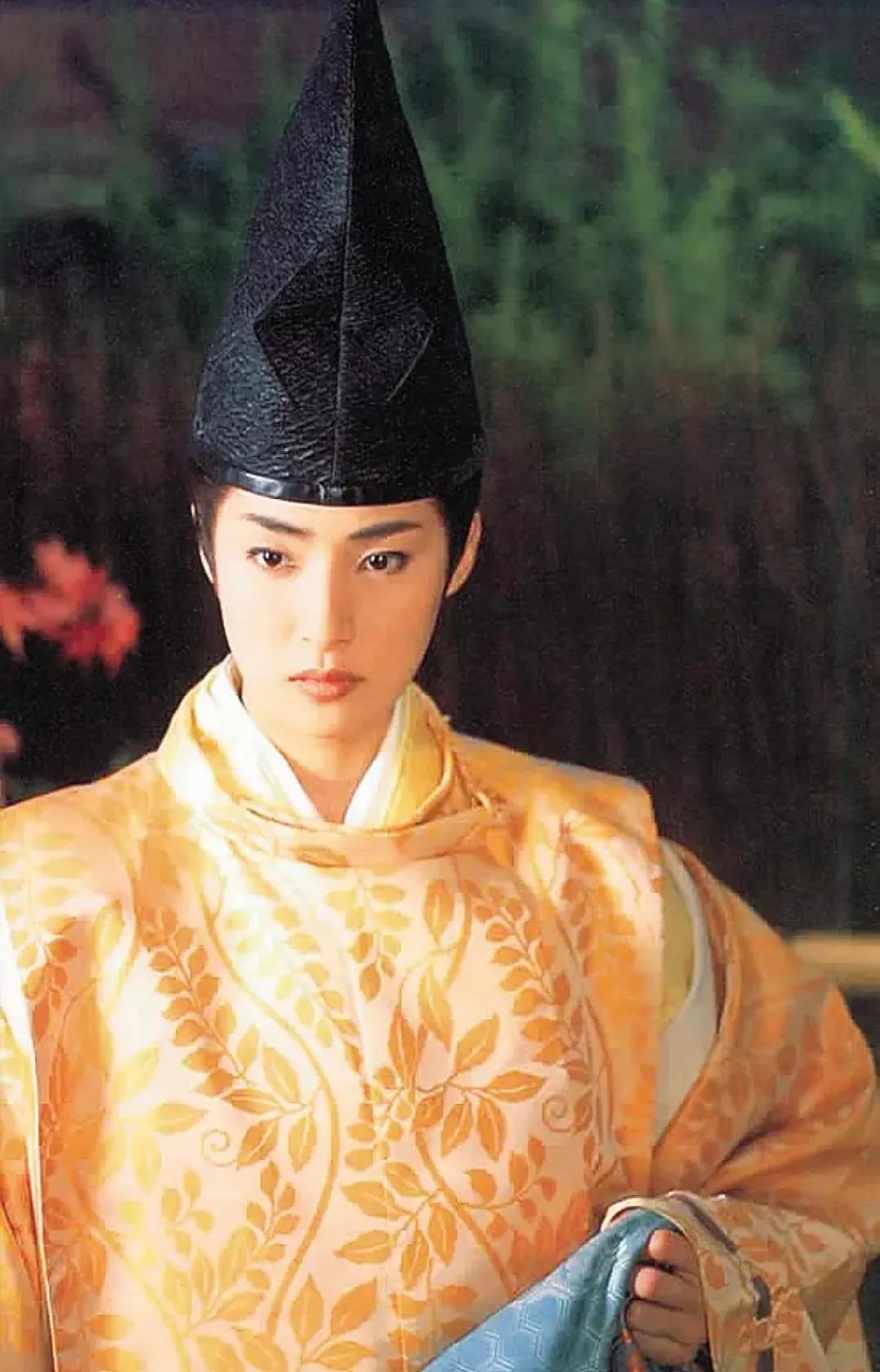 Queen Japanese actress Yuki Amami - iMedia