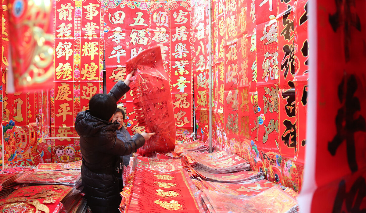 Essay: Red Spring Festival couplets with the scent of ink - iMedia