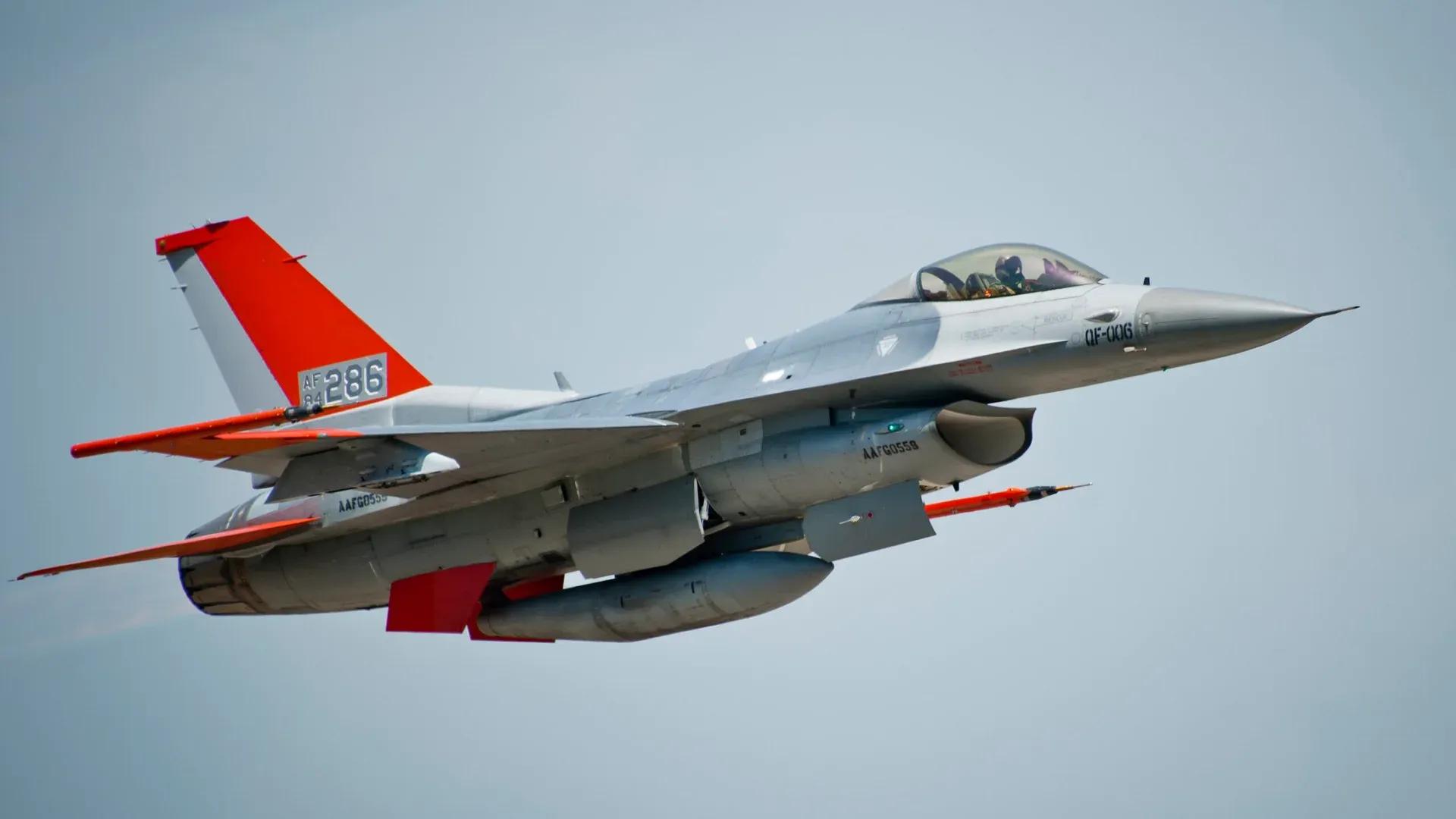 Testing of the U.S. Air Force's mysterious new AIM-260 long-range air ...