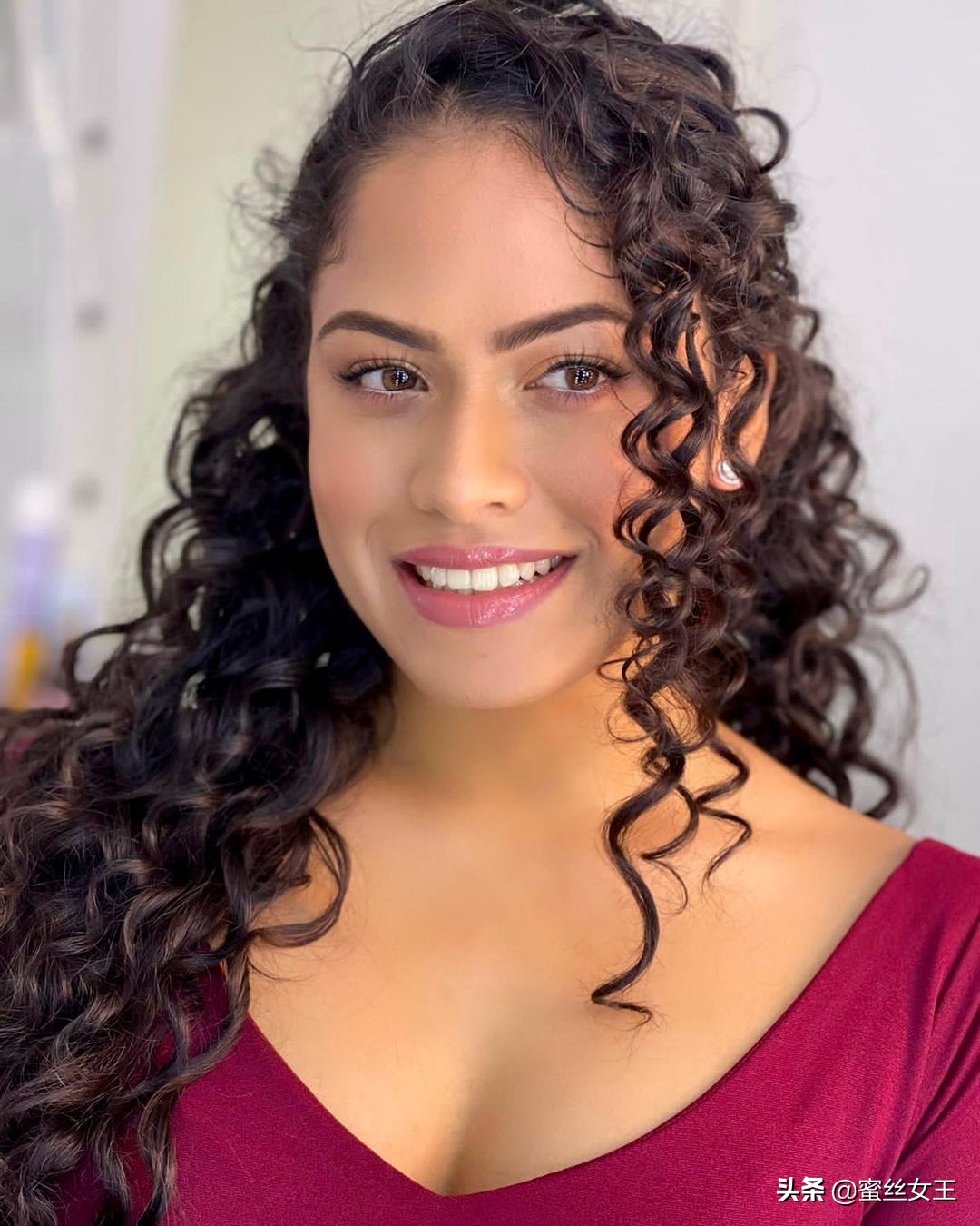 Top 7 Sri Lankan Fashion Models, Most Beautiful Sri Lankan Women - iMedia